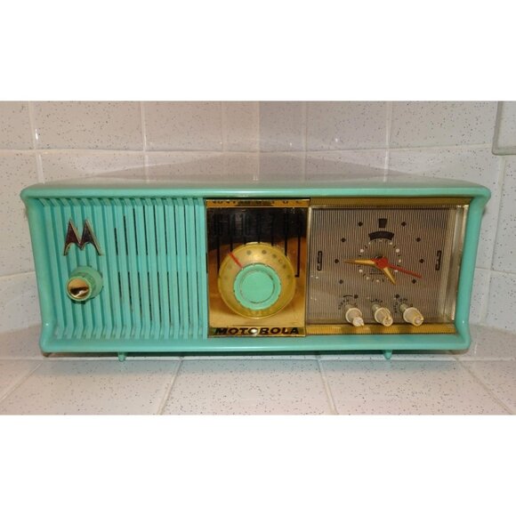 Motorola | Other | Vintage Seafoam Blue Motorola Am Clock Radio Model ...